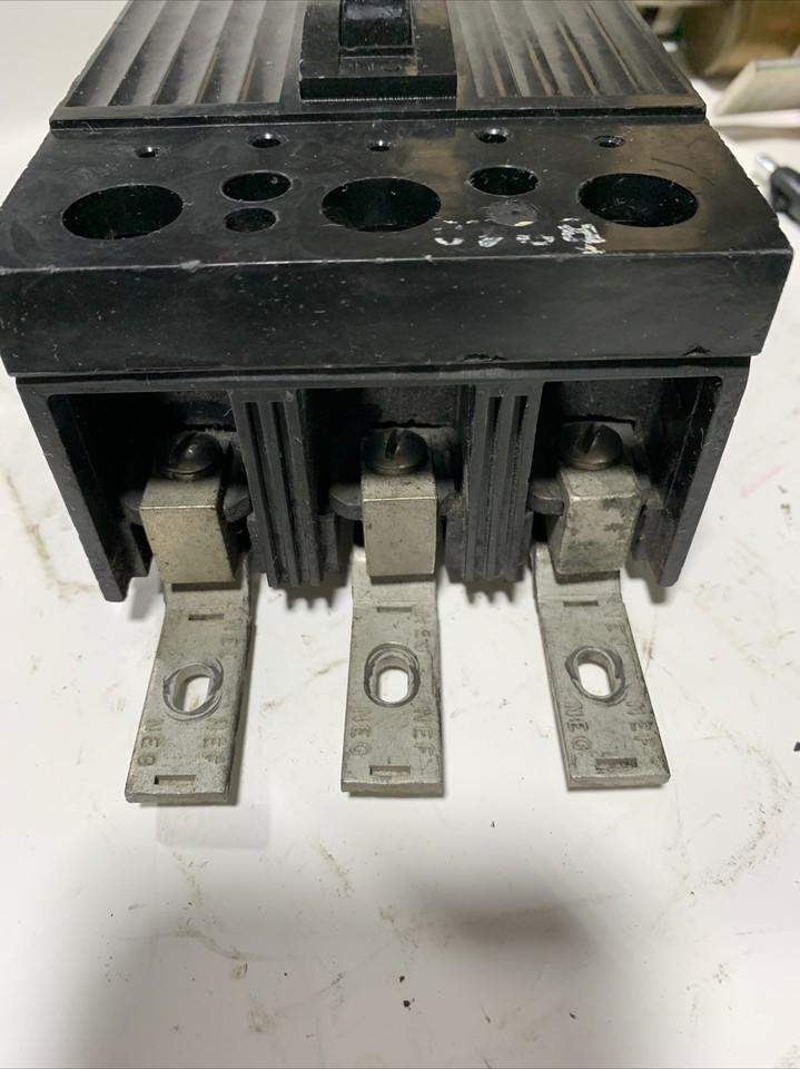 GE TQD CIRCUIT BREAKER TQD32225 225AMP 240VOLT 3POLE | eBay