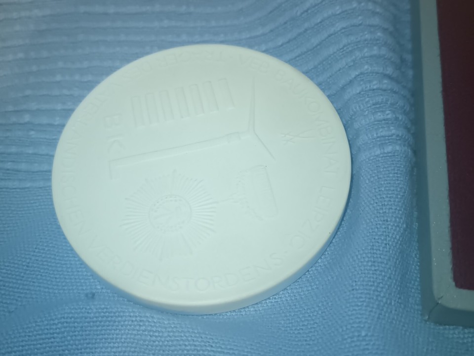 DDR Ehrenplakette Ehrenmedaille 10 Jahre Grünau Ostalgie | eBay.de