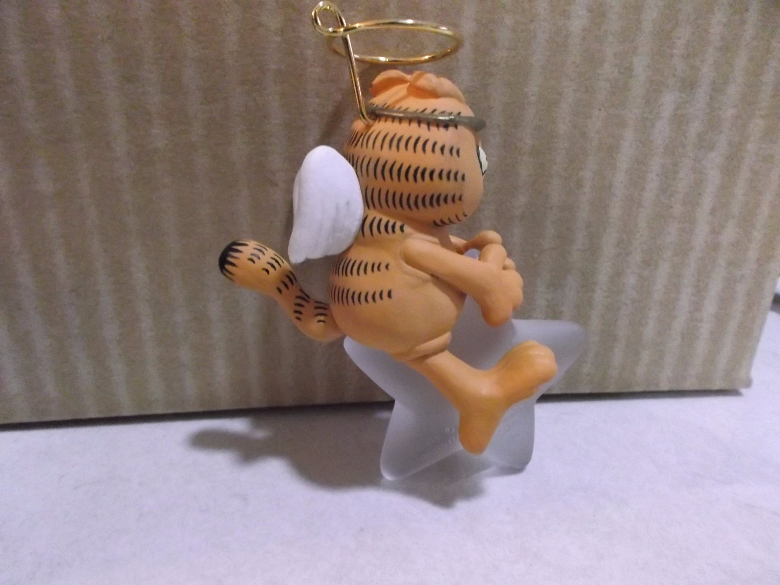 VINTAGE HALLMARK 1991 KEEPSAKE ORNAMENT GARFIELD NEW IN BOX | eBay