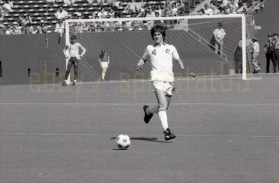 Jeff Durgan #4 - 1981 NASL ATL Chiefs @ NY Cosmos - Vintage Soccer ...