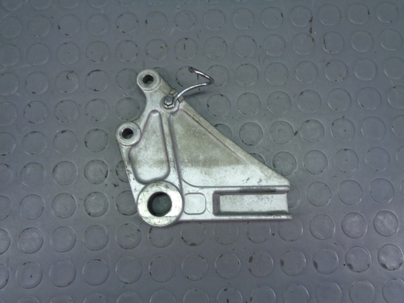 Bracket Rear Brake Caliper Support Kawasaki Zr7 Zr 750 Zr 7 2003 2006 ...