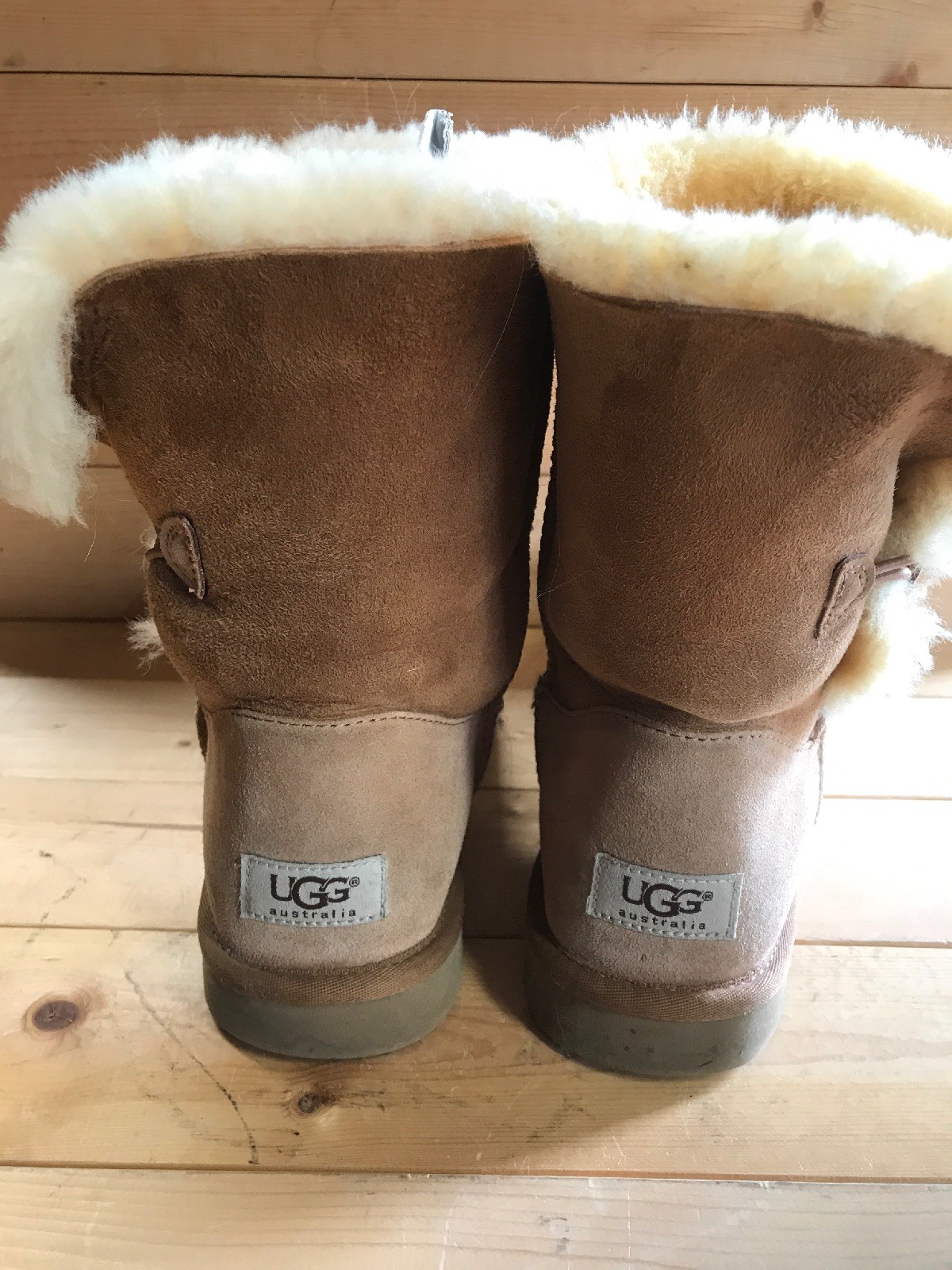 UGG Australia Women's Bailey Button II Chestnut Ankle Suede Boots 5803 Sz: 8 | eBay