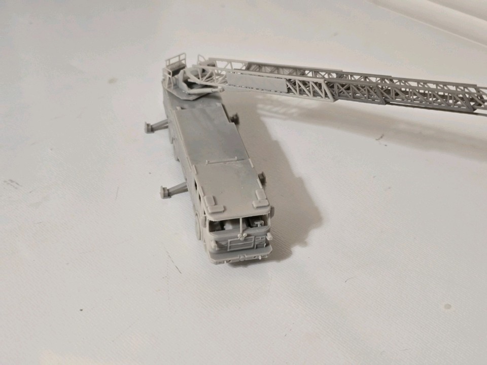 N Scale Eone Cyclone Ladder Fire Truck One Truck Undecorated Kit 3d ...