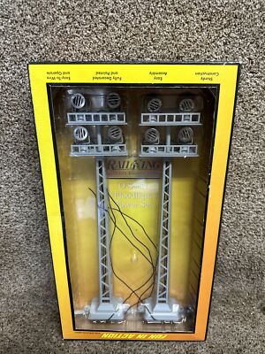 MTH RailKing 30-11039 gray floodlight tower 2-piece set mint In Box | eBay
