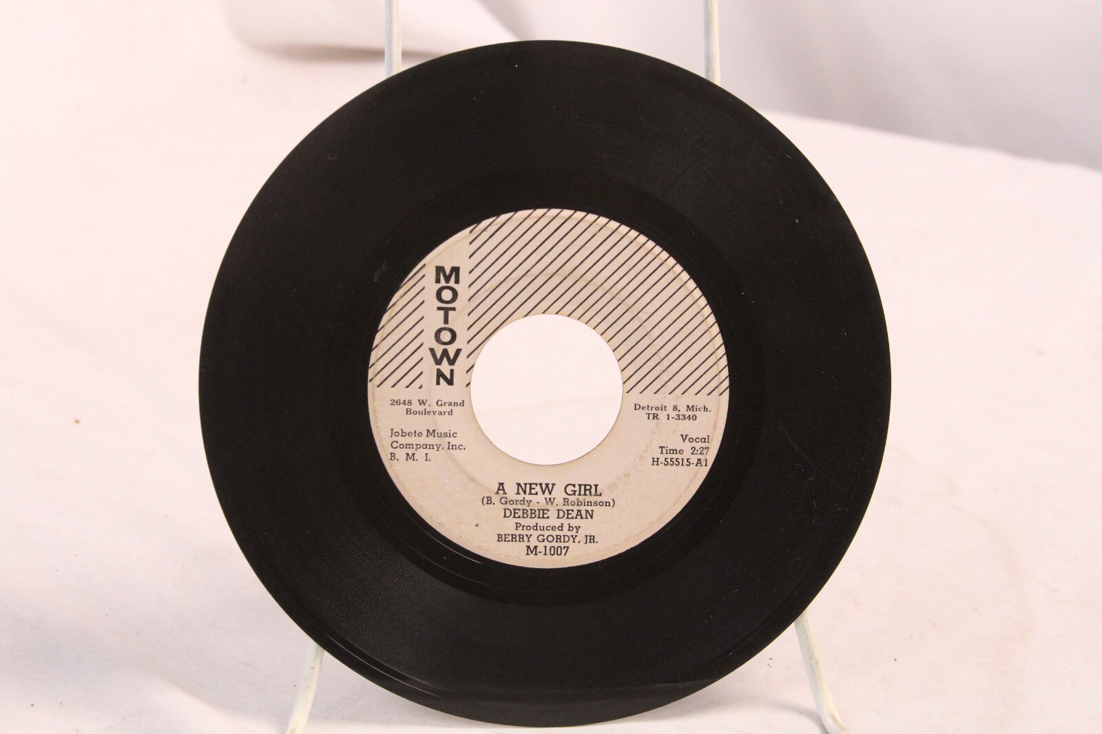 Debbie Dean 45 Motown #1007 Don't Let Him Shop Around A New Girl Play ...