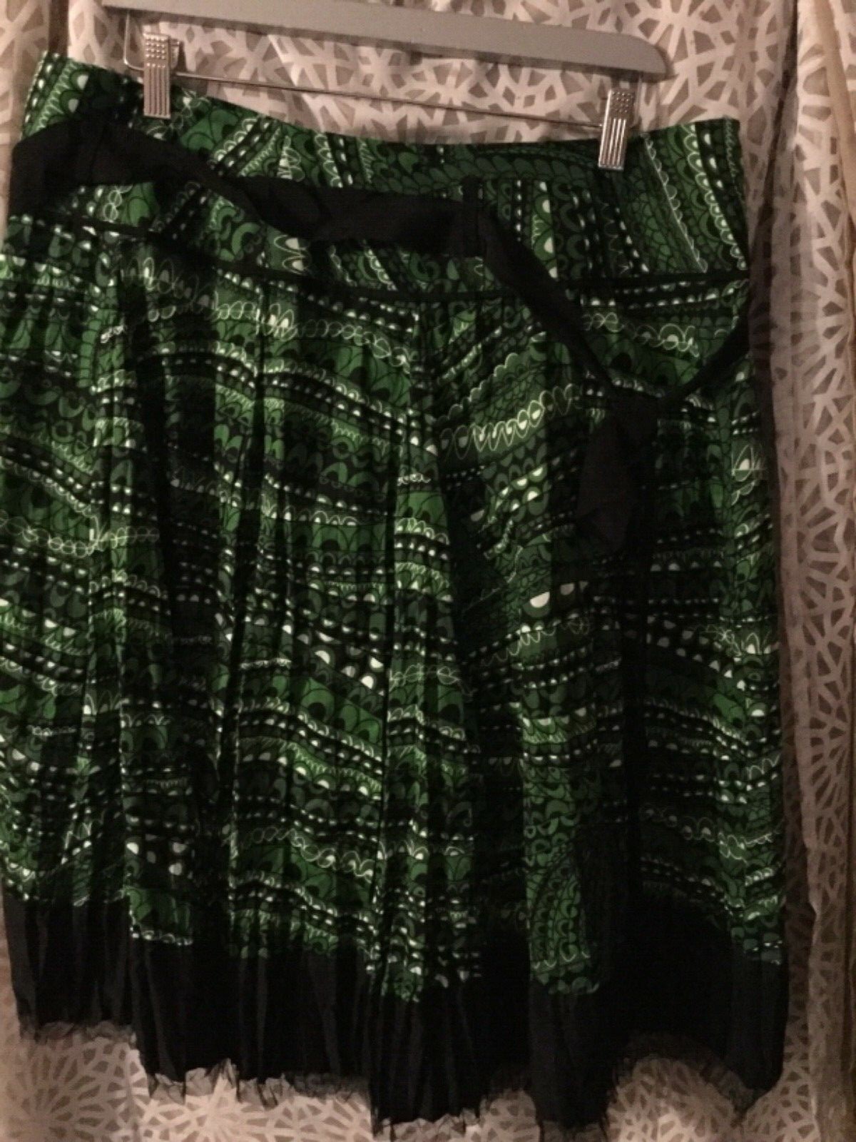 Peter Nygard Collection Green & Black Geometric Pleated Tulle Trim ...