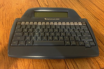 Typewriters & Word Processors - Alphasmart 2000 Portable Word Processor