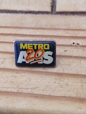 Pin's Pins Pin LAPEL Magasins Hypermarché Professionnel Anniversaire ...