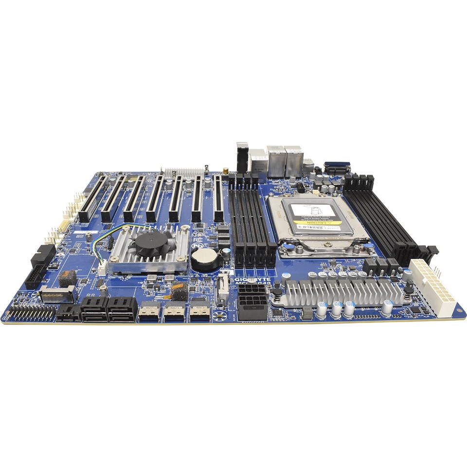 Gigabyte MC62-G40 Mainboard sWRX8 Socket for AMD Ryzen Threadripper PRO ...