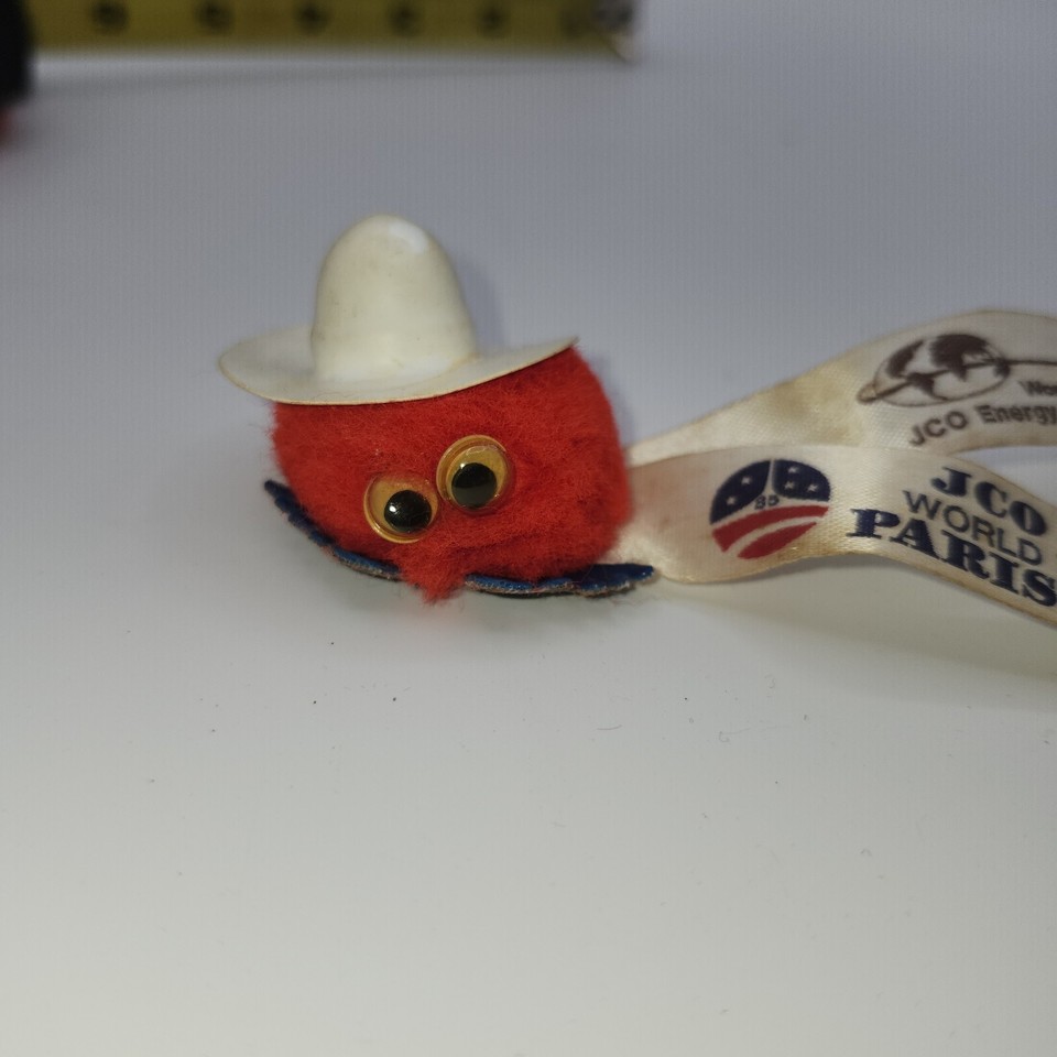 Pom Pom JCO Energy Air Show Paris Sticky Feet Googly Eyes World Fuel ...