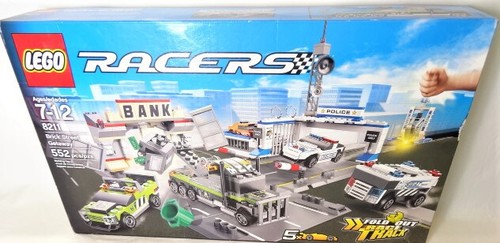 Lego Racers Brick Street Getaway (8211) Fold Out Race Track Sealed 5 ...