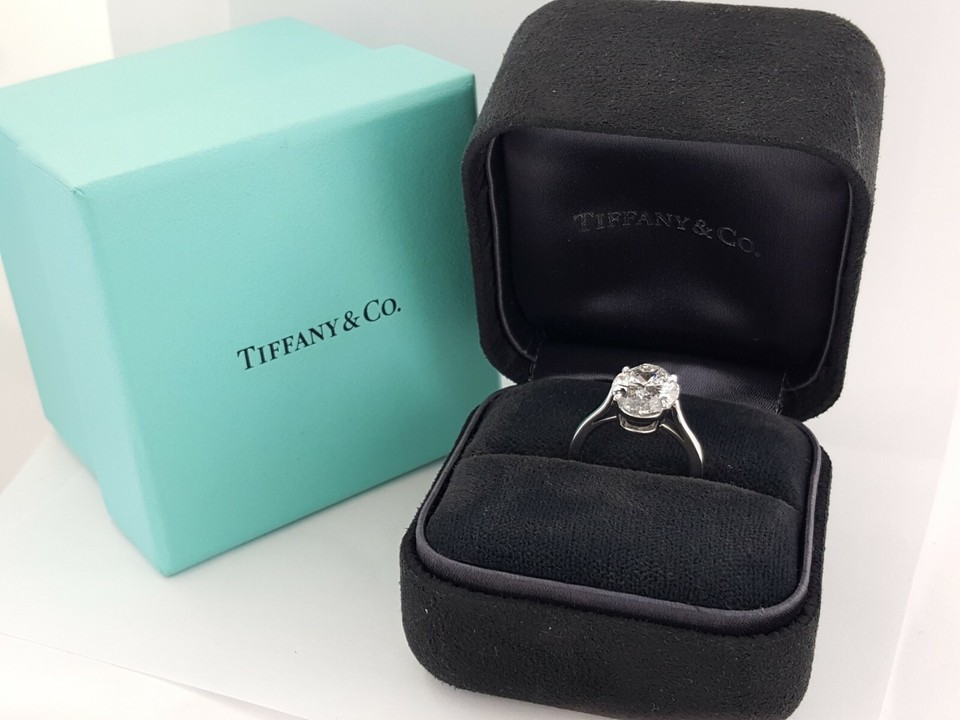 Tiffany & Co Platinum Oval 5.01 ct Diamond Solitaire Engagement Ring ...