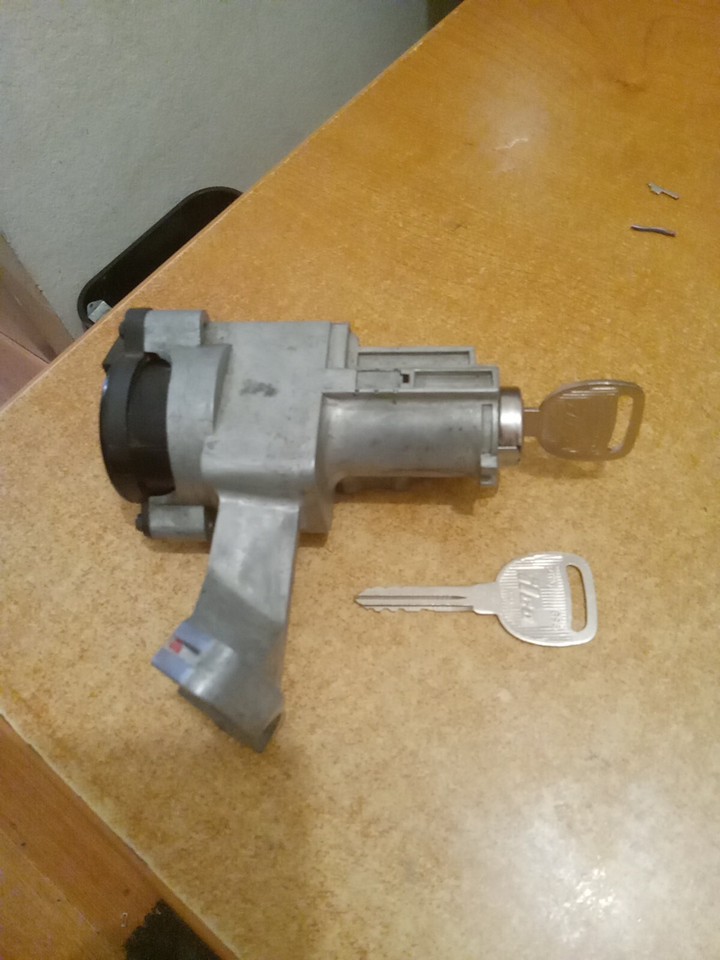 2005-2006 Chevy Equinox Ignition Switch Lock Cylinder Assembly 2 New ...