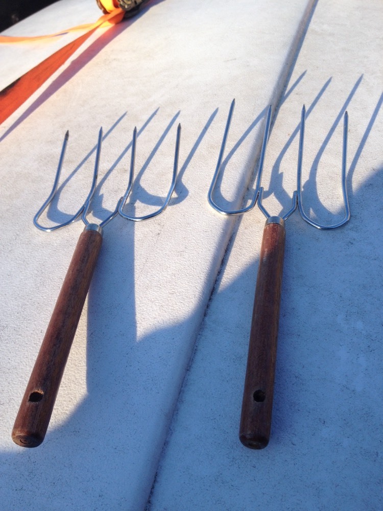 Pair of Vtg 4 Four Prong Kitchen Utensil Roast Roasting Hotdog Fork ...