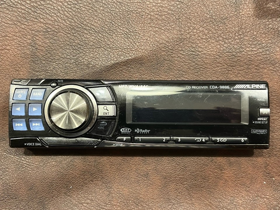 🔴 Alpine CDA-9886 CD PLAYER, USB input, harness, faceplate case, and ...