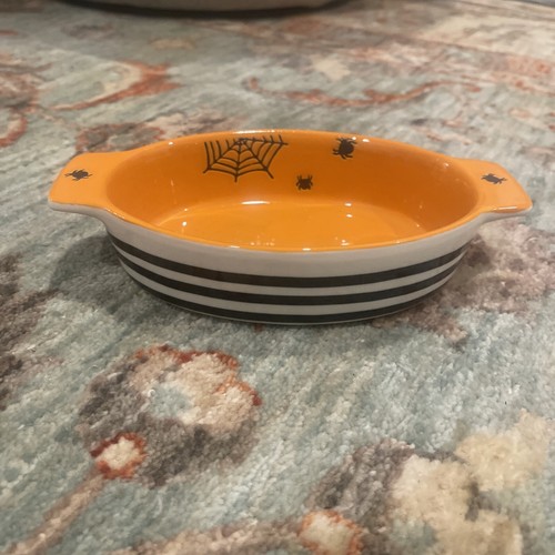 NEW Grace Bake Shop Halloween Small Baking Dish Cobwebs & Spiders 6.5 ...