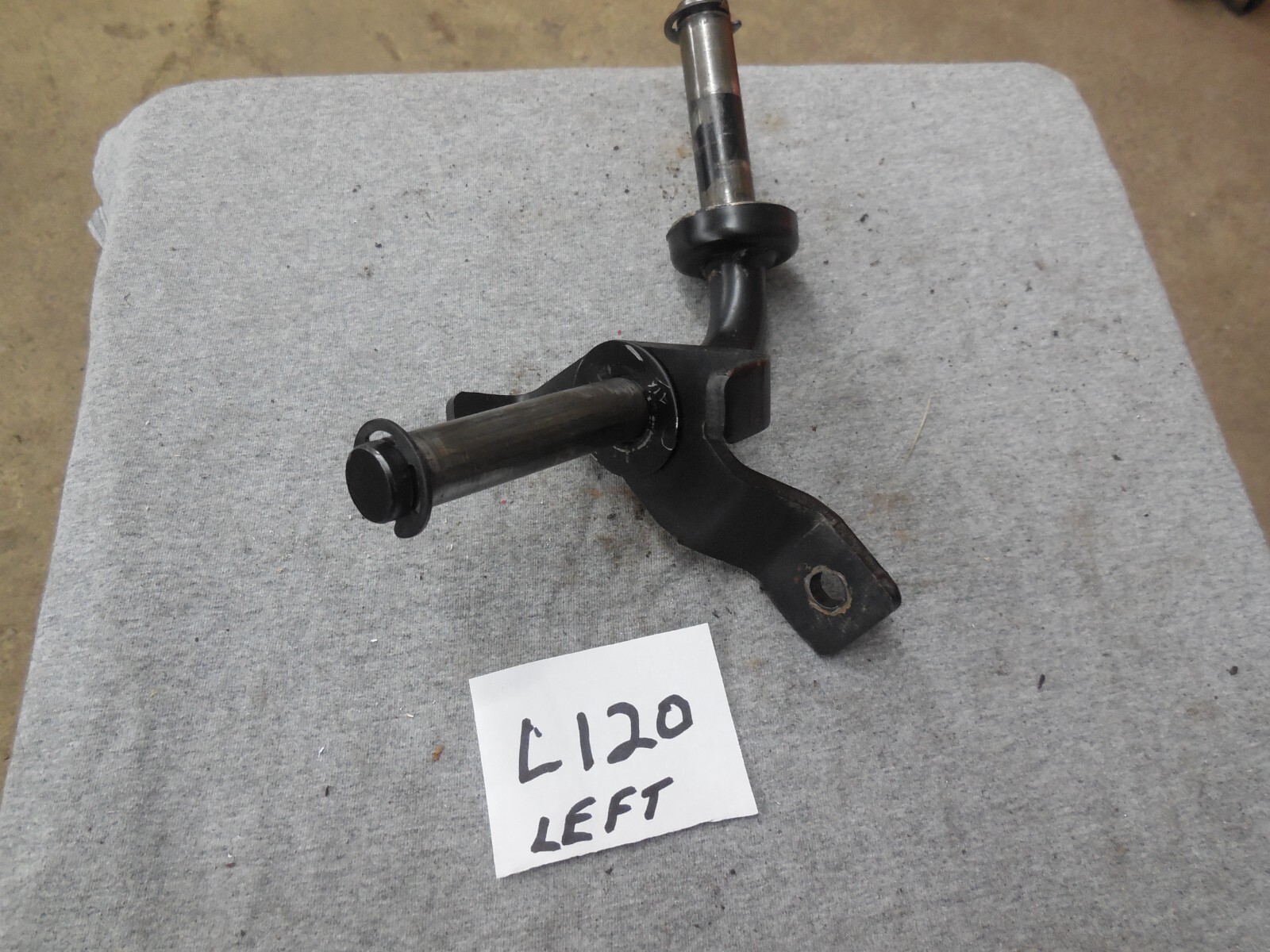 John Deere L120 AND OTHERS LH Spindle GY20047 GY20047BLE GY20617BLE | eBay