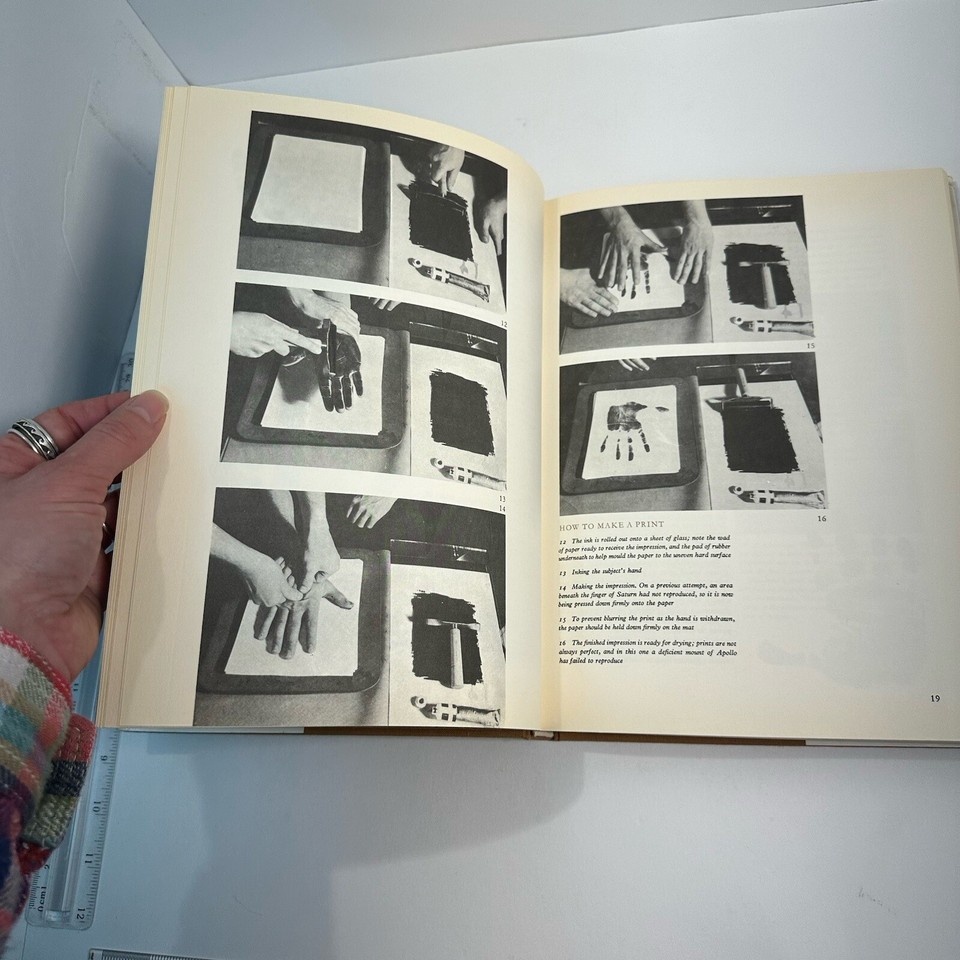 The Book Of The Hand By Fred Gettings Vintage Palmistry 1965 DJ Hamlyn ...