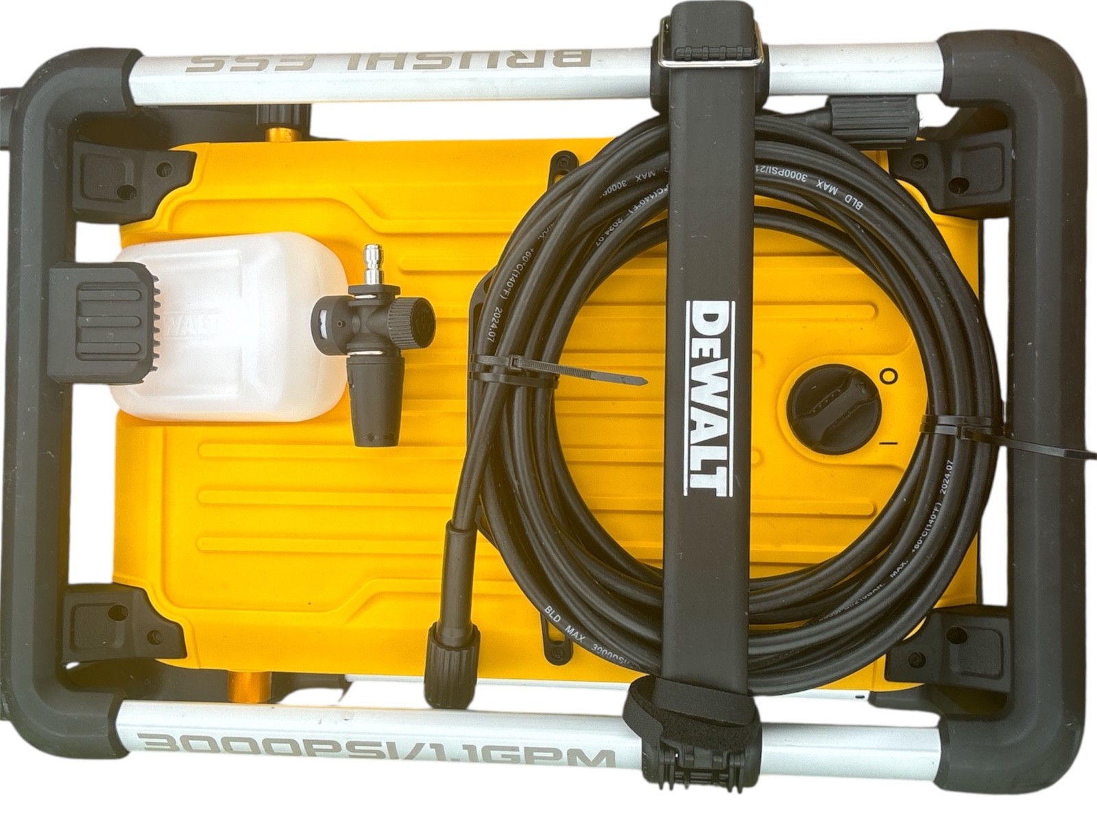 DeWALT DWPW3000 MAX PSI 1.1 GPM 15 AMP Brushless Jobsite Pressure ...