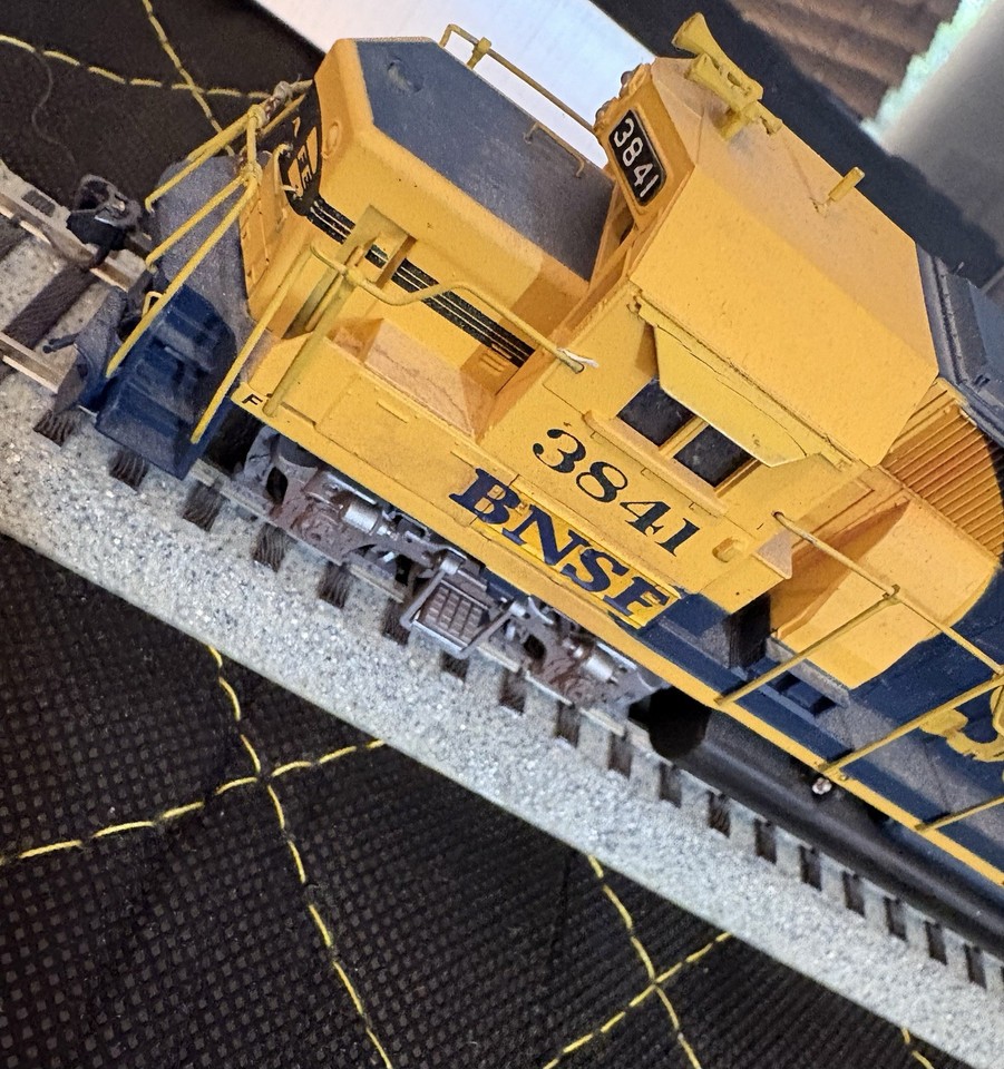 Custom Weathered HO Scale Athearn Genesis GP50 BNSF #3841 Ex Santa Fe ...