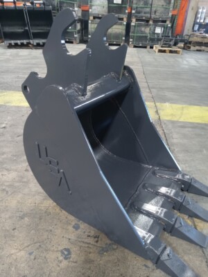 18 Inch Excavator Bucket Fits Kubota KX033 Quick Attach by USA ...