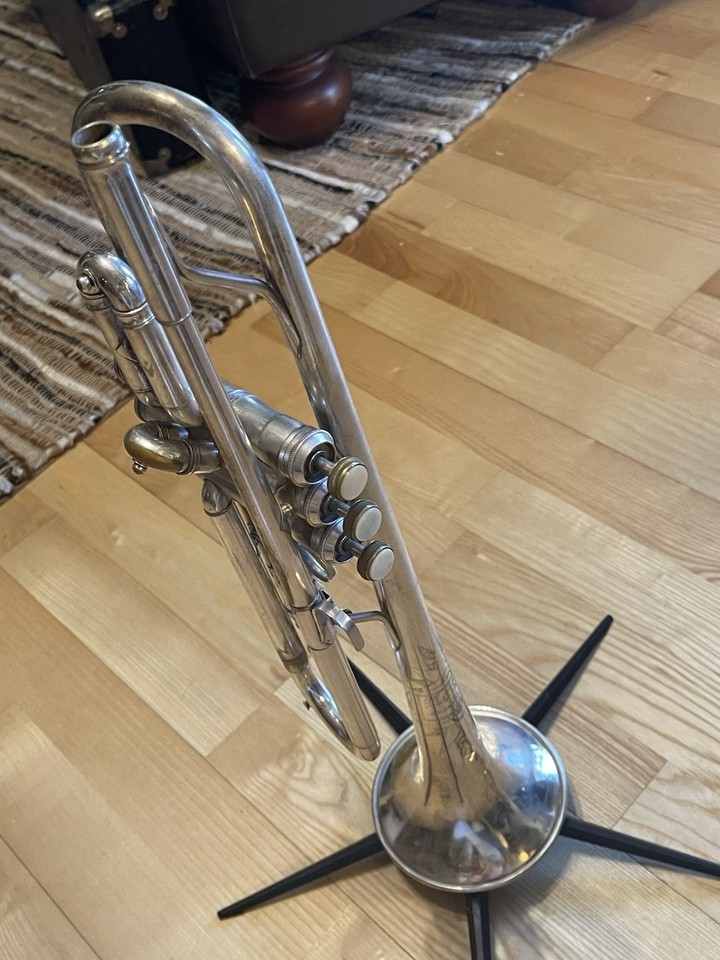 USMilitary HOLTON Model 48 Trumpet Military Marked on Bell & case m ...