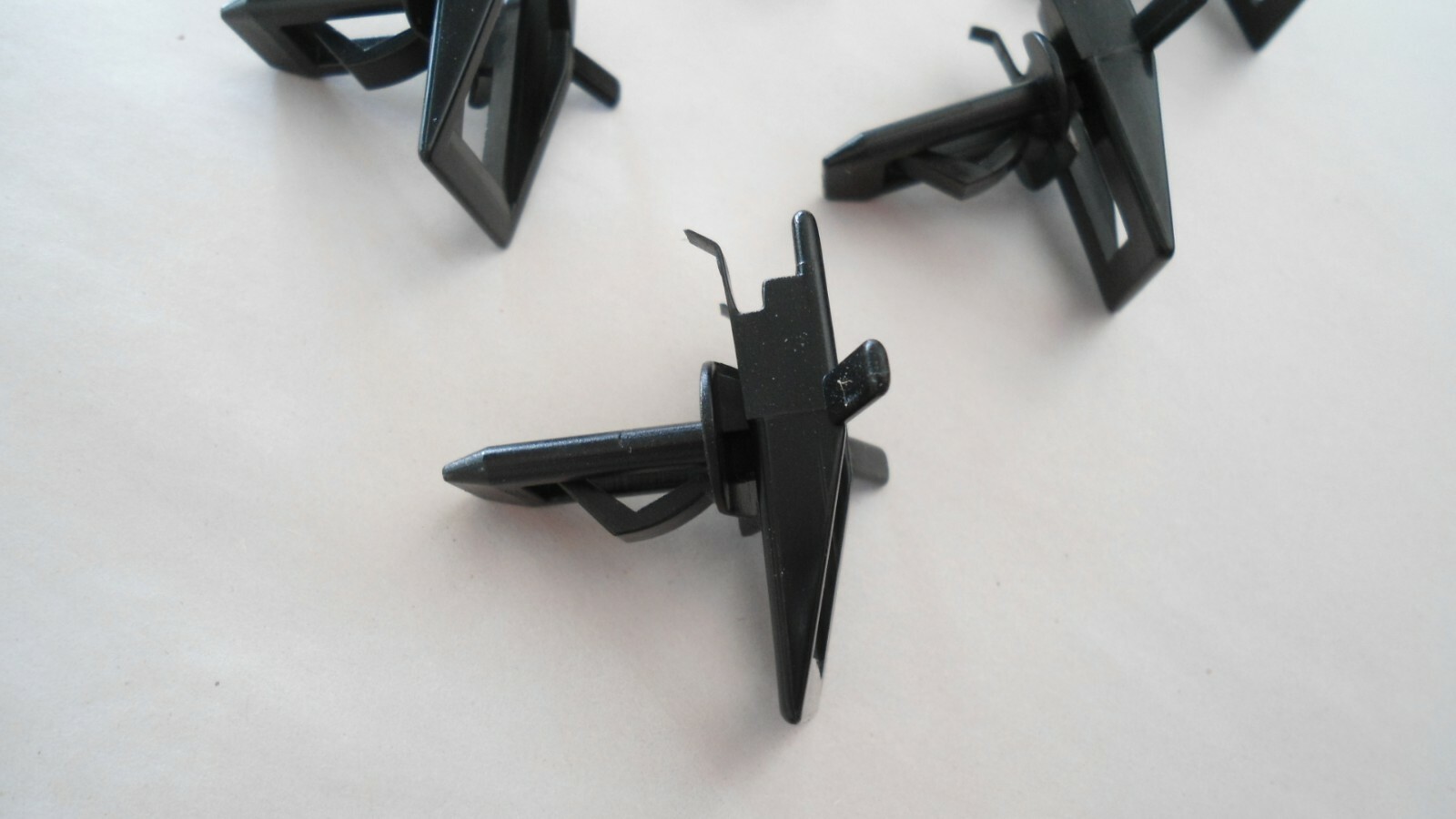 8 NOS HEADLINER CLIPS! FOR 80's G-BODY MONTE EL CAMINO REGAL MALIBU ...