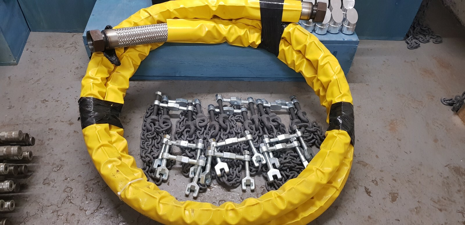 Gas Wask Bagging off set, night caps,bases, Double chain assembly £4950 ...