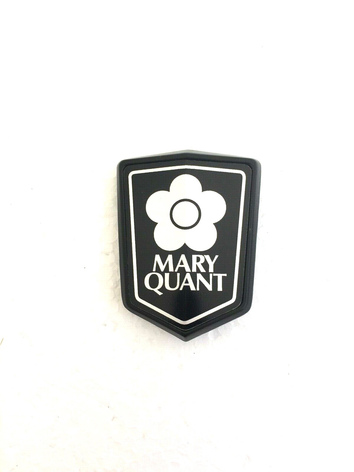 DAB10001 - CLASSIC MINI BONNET BADGE GENUINE NEW OE MARY QUANT LIMITED ...