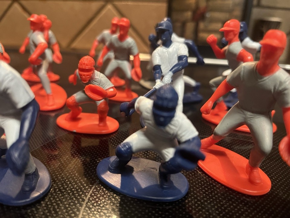 2005 KASKEY KIDS BASEBALL GUYS LOTBLUE & RED Figures. | eBay