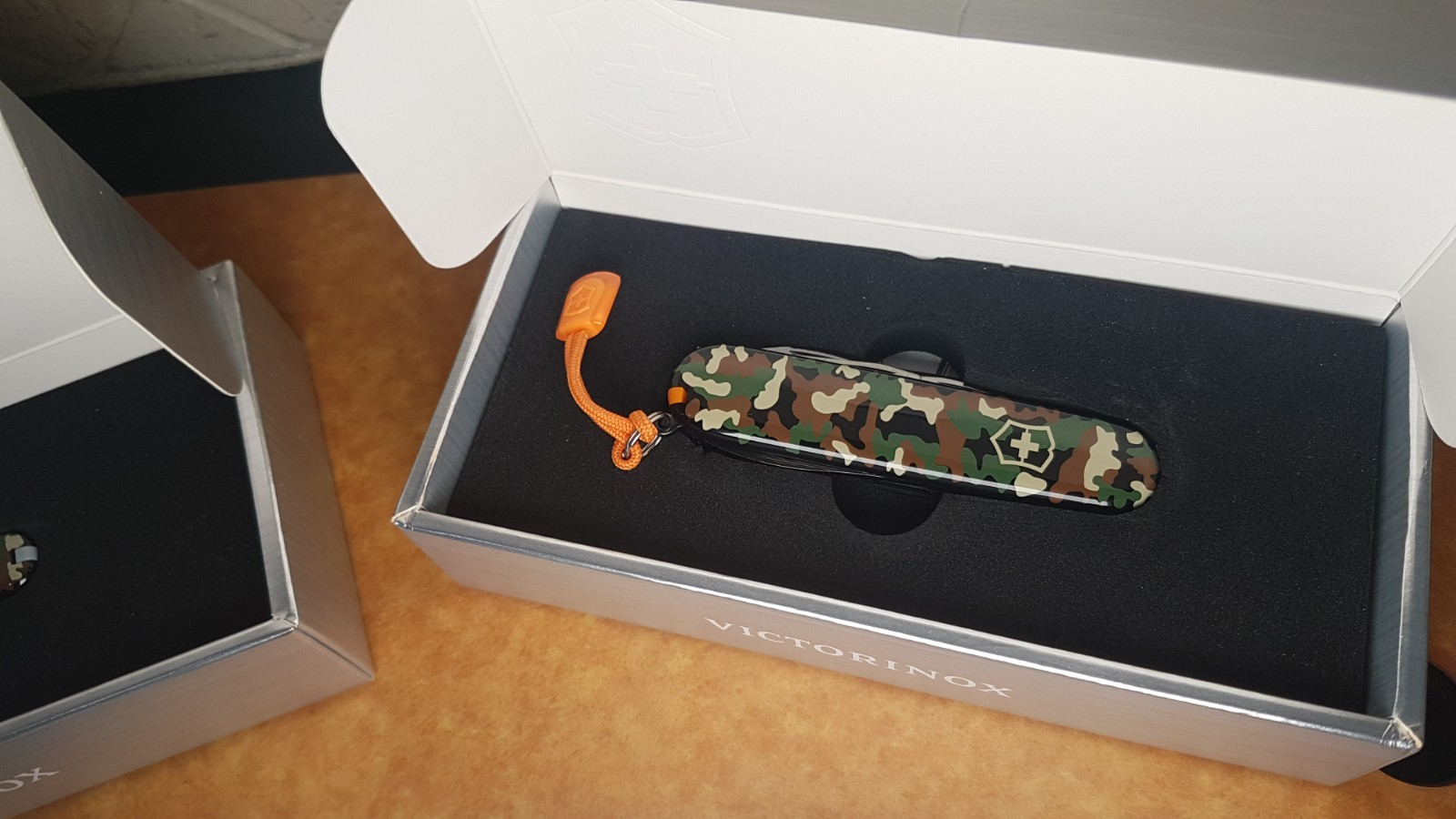 2013 Victorinox Limited Ed. series Black Ice 2 of 3 models: Classic SD ...