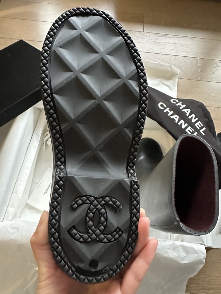 NIB 100%AUTH Chanel Black Rubber Rain Boots White CC Logo Size 35 | eBay