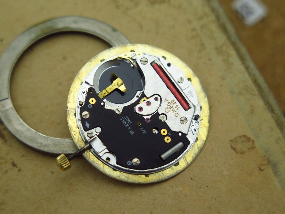 Omega cal. 1530 quartz complete working movement with dial and hands ...