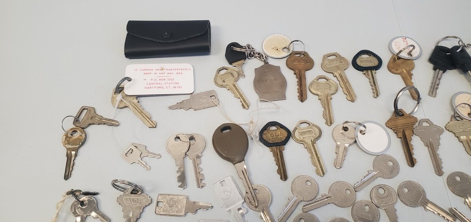 Vintage Key Lot Of 150+ Mixed Keys Luggage Locks Cabinets Cases Master ...