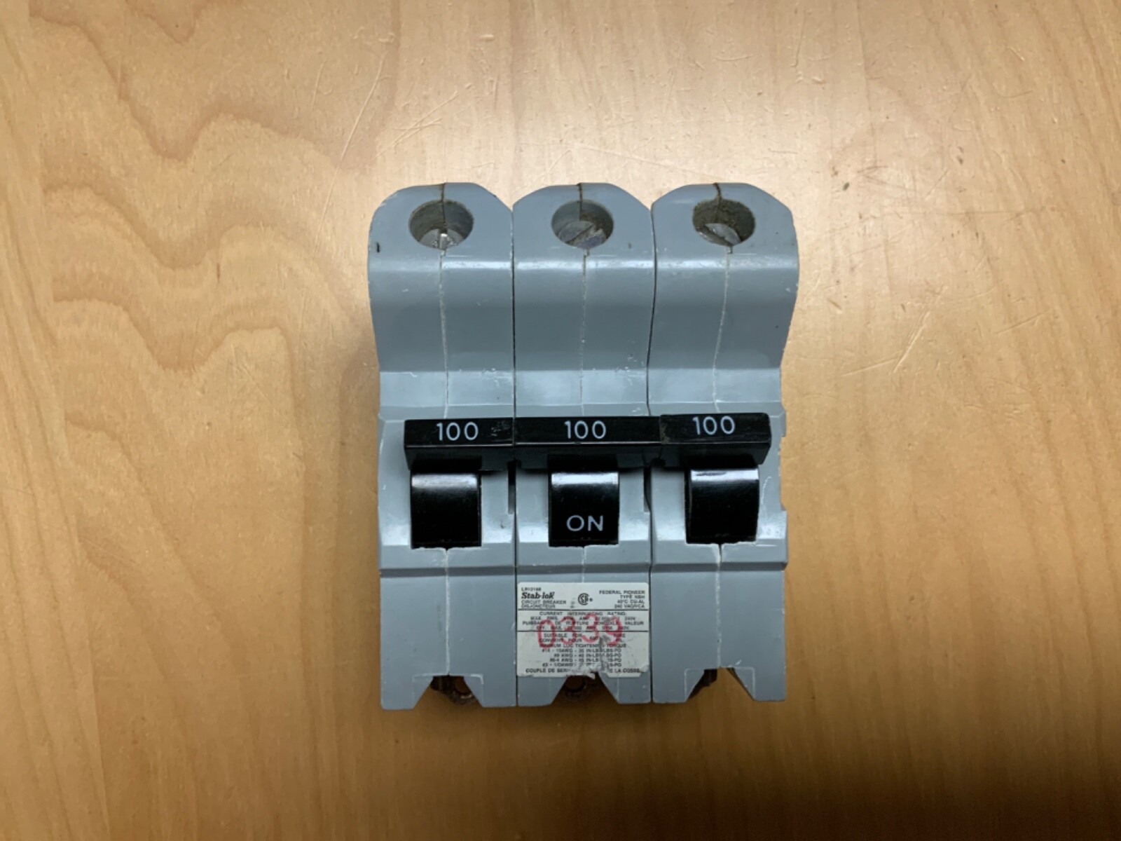 Federal Pioneer Stab-loc Circuit Breaker 100 A 3 Pole Bolt On Mount ...
