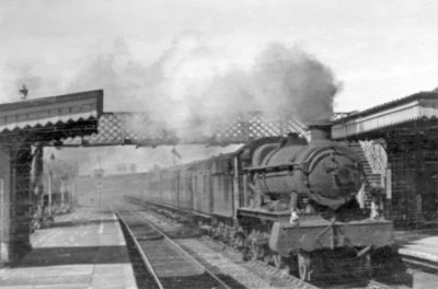PHOTO GWR HALL 4-6-0 NO. 5930 HANNINGTON HALL KINGS SUTTON RAILWAY ...