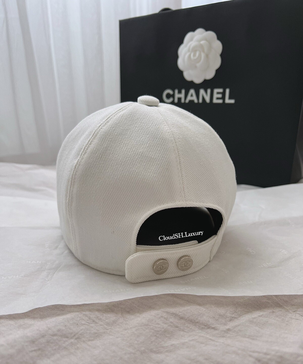 Auth Chanel Classic White Denim Sequin CC Logo Baseba… - Gem