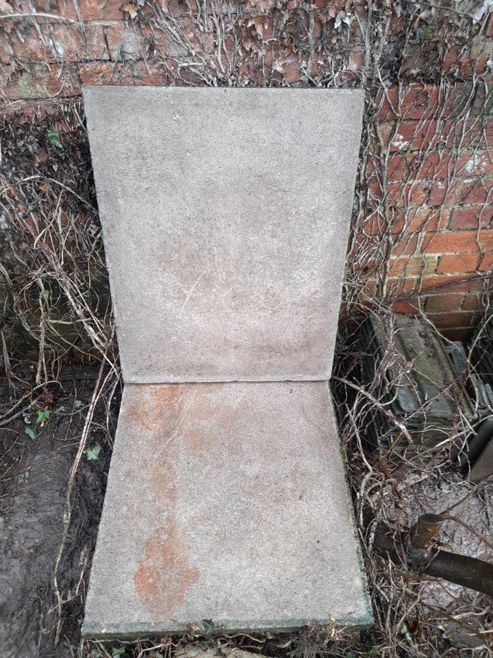 Council heavy duty paving slabs 750mm x 600m & 900mm x 600mm. Used ...
