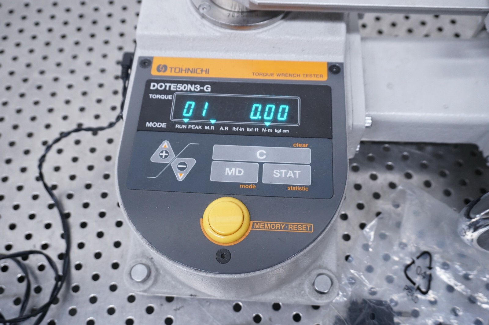 Tohnichi DOTE50N3-G Torque Wrench Tester Calibrator 5-50 N.M 44-440 lbf ...