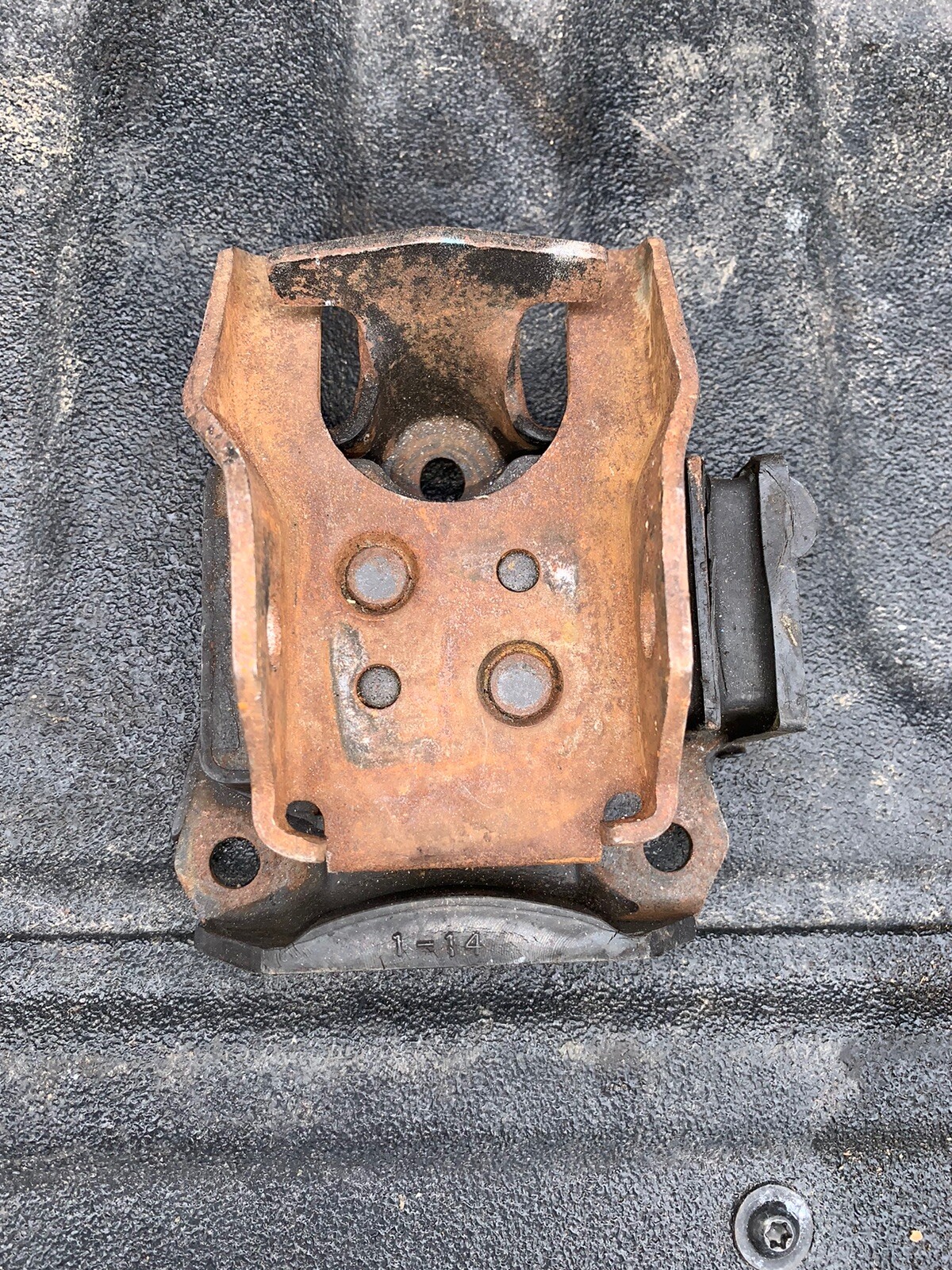 69-70 NOS Camaro Z28 L78 Motor Mount Part# 3990918 | eBay