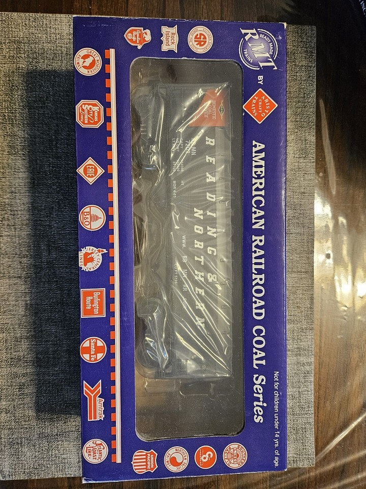 RMT model trains o scale 2-bay coal hopper 96212 #7202 (READING AND ...