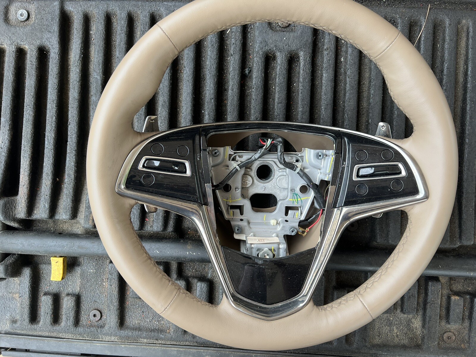 14-19 CADILLAC ATS Steering Wheel tan Paddle Shifter | eBay