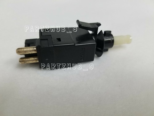 Mercedes W124 R129 W140 R170 W201 W202 Brake Light Switch Genuine 001 ...