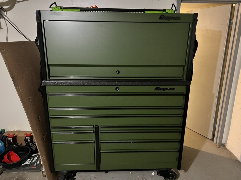 Snap On KTL1022APZR7 tool box in Combat Green with Hutch Tools Not ...