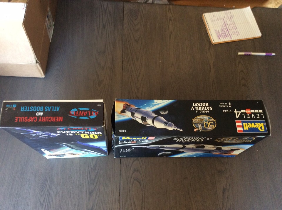 Atlantis “Everything is GO” Model Kit No. H1833 & Revel Saturn V No ...