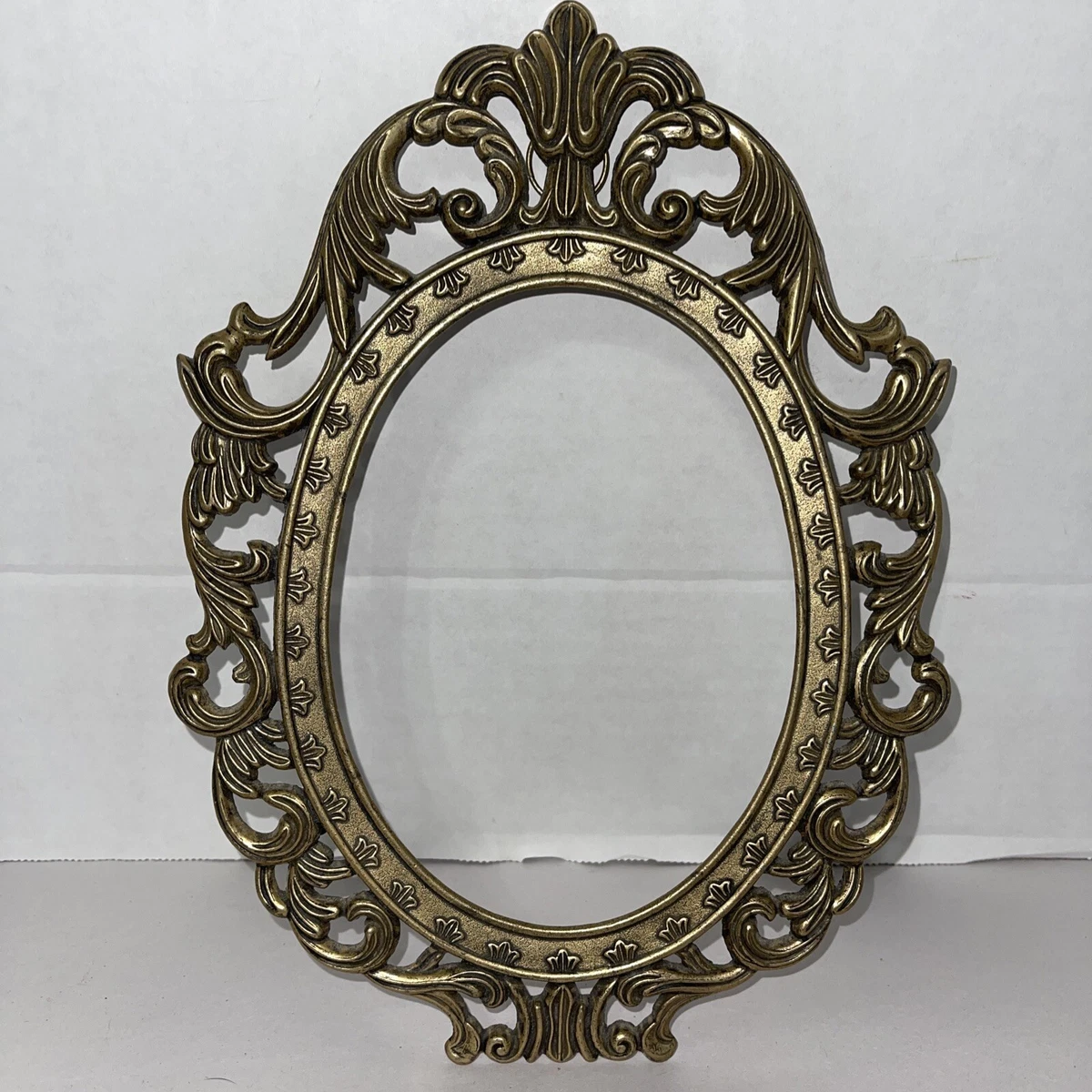 Victorian Oval Frames