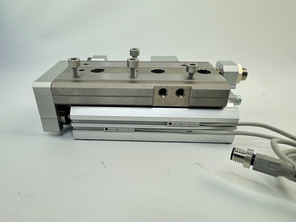 SMC MXQ20-50 Pneumatic Slide Cylinder w/ 2x SMC D-M9N | eBay