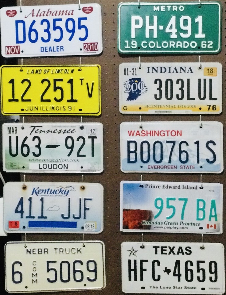 Large lot colorful of 20 old license plates - bulk - many states - low ...