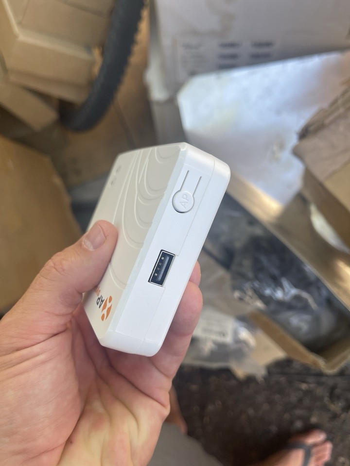 NEW APsystems ECU-R Energy Communication Unit and Gateway Residential ...