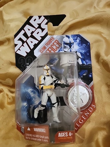 Hasbro Star Wars Saga Legends Clone Trooper Officer Yellow 30th Fan's ...